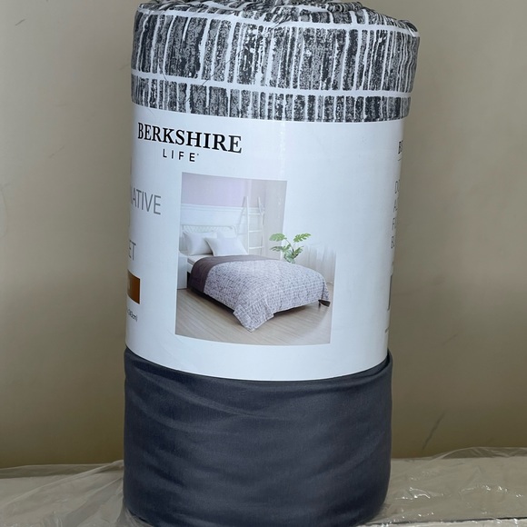 Berkshire | Bedding | Berkshire Life Down Alternative Filled Blanket ...